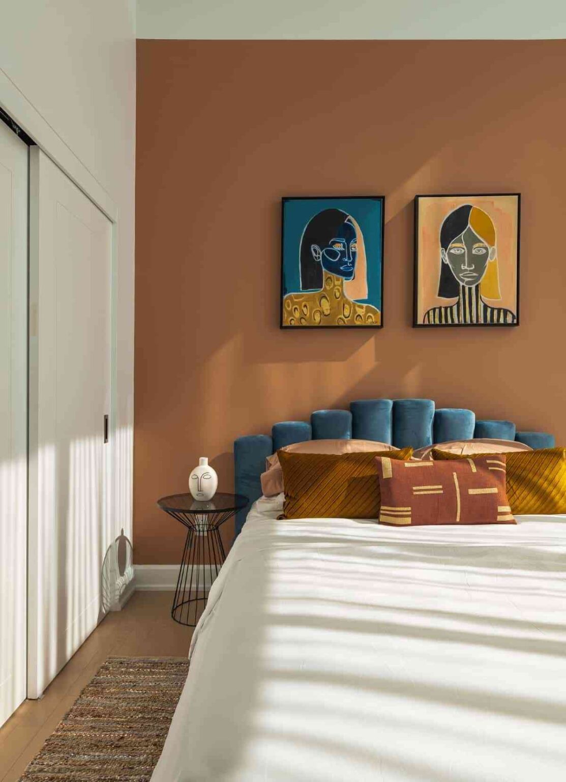 El arrollador regreso de los colores tierra a los espacios interiores