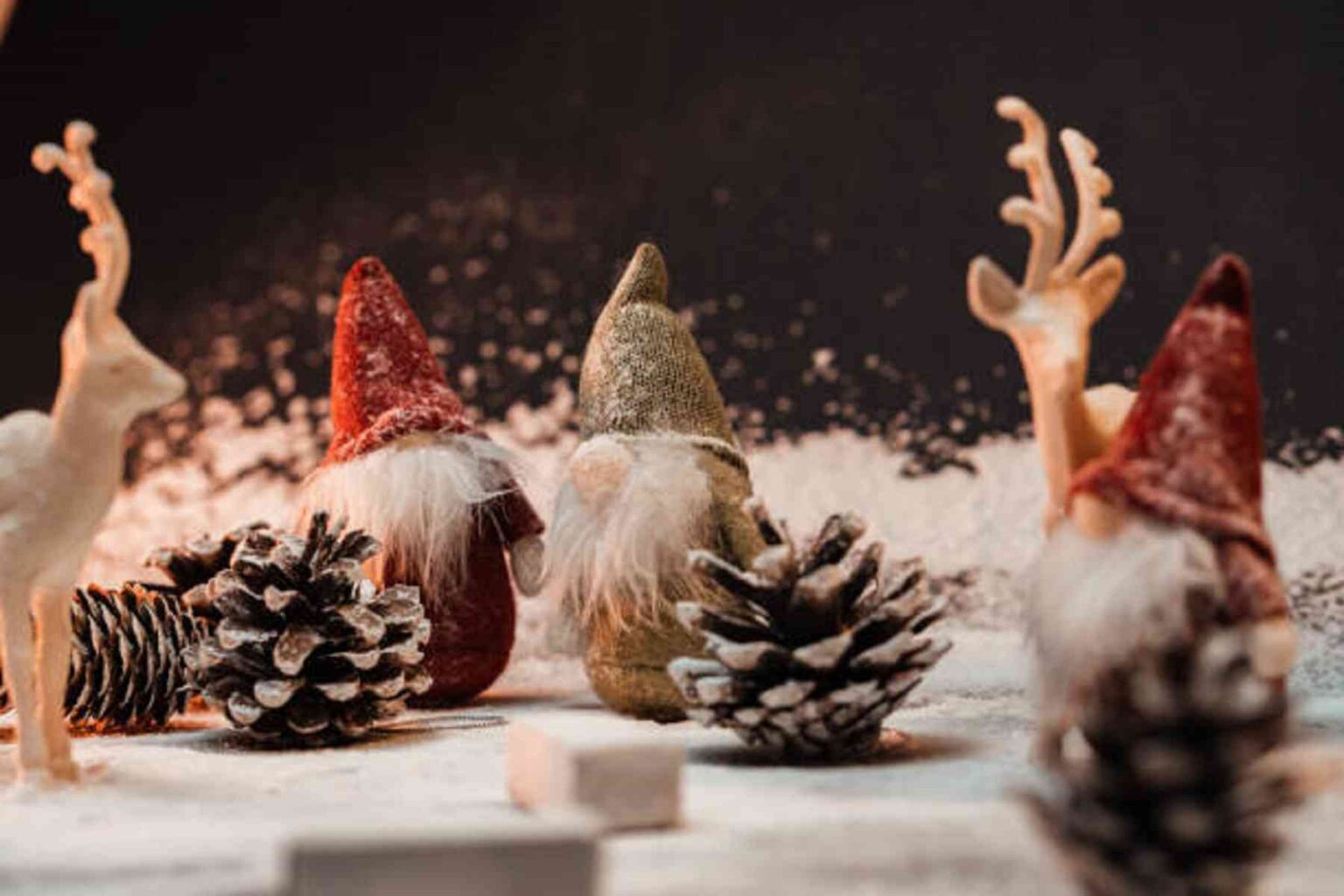 Descubre los adornos navideños que atraen la buena suerte