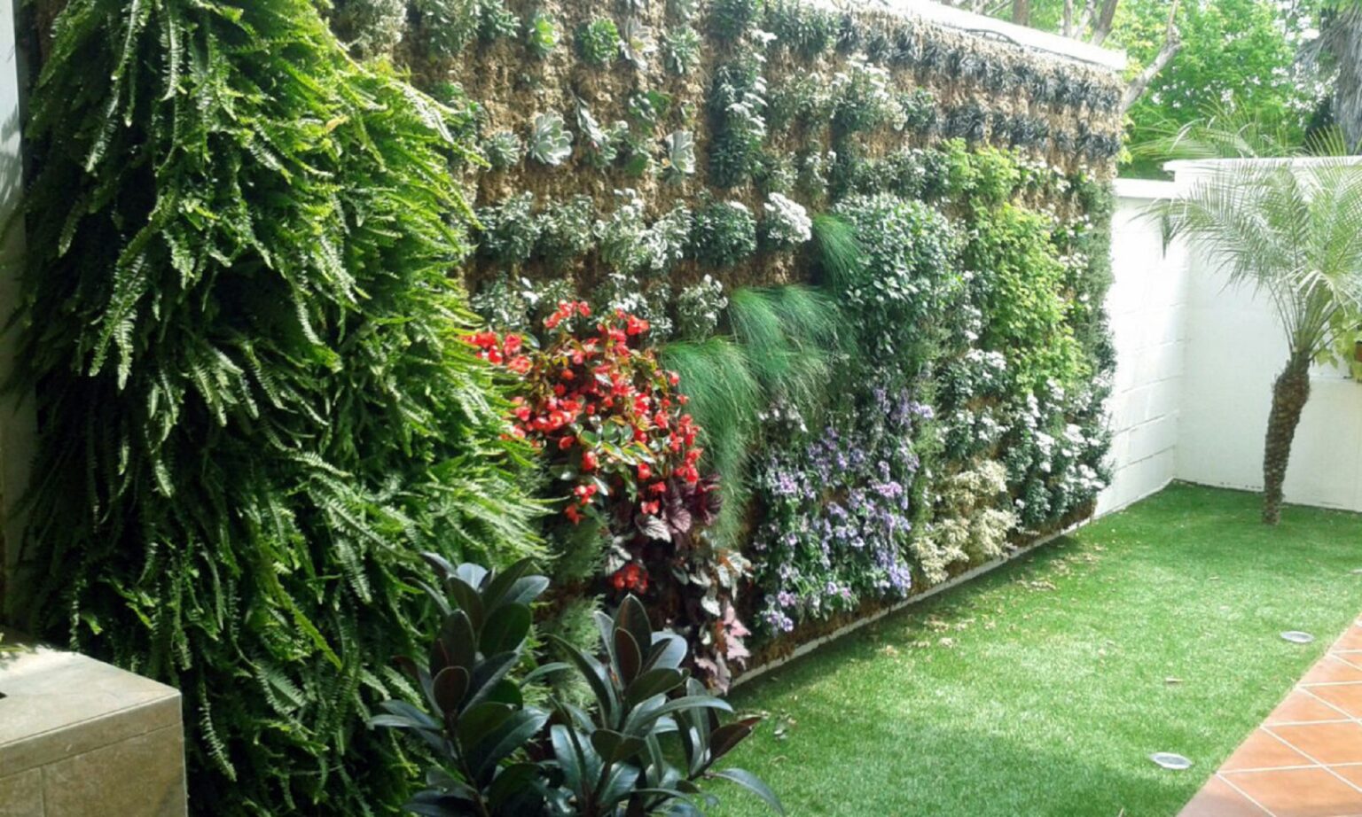 Ideas para crear un jardín vertical en la terraza